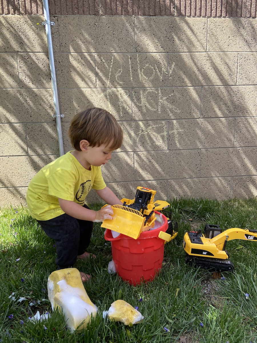 Week of Play: The Color Yellow – This Mama Needs Grace