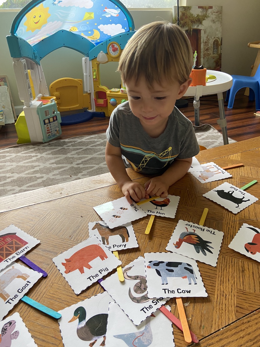 Tot School: The Letter F – This Mama Needs Grace