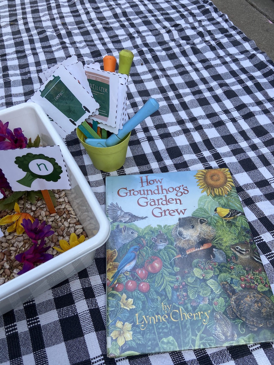 Tot School: The Letter G – This Mama Needs Grace